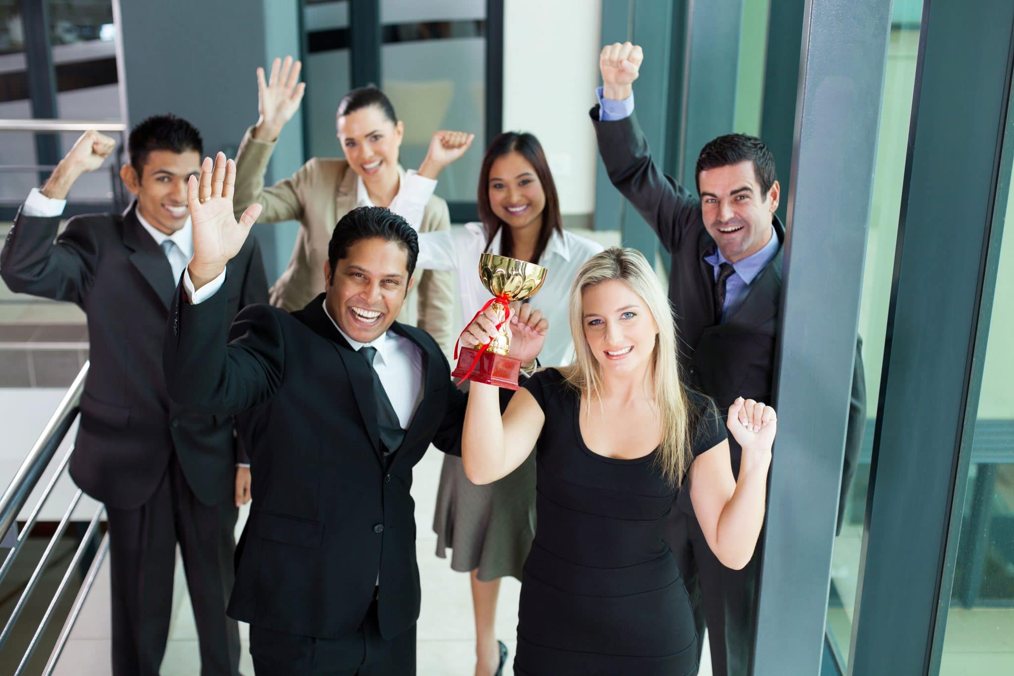 How to Motivate Your Sales Team [2020 Guide]